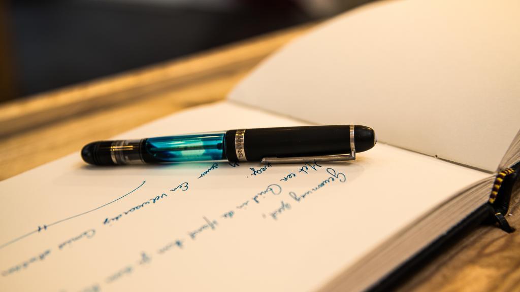 The Conid Bulkfiller at the AntwerPPen show guestbook - Conid Pen